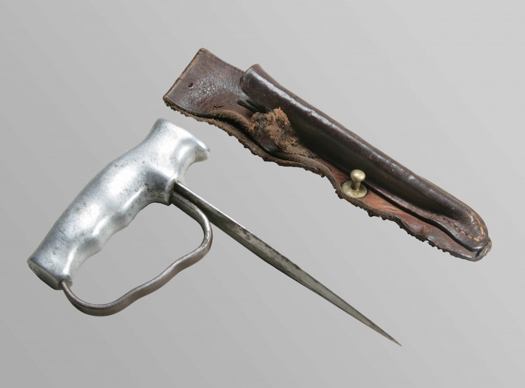 Weapons and Ammunition - Clubs and Blades | Canada and the First World War