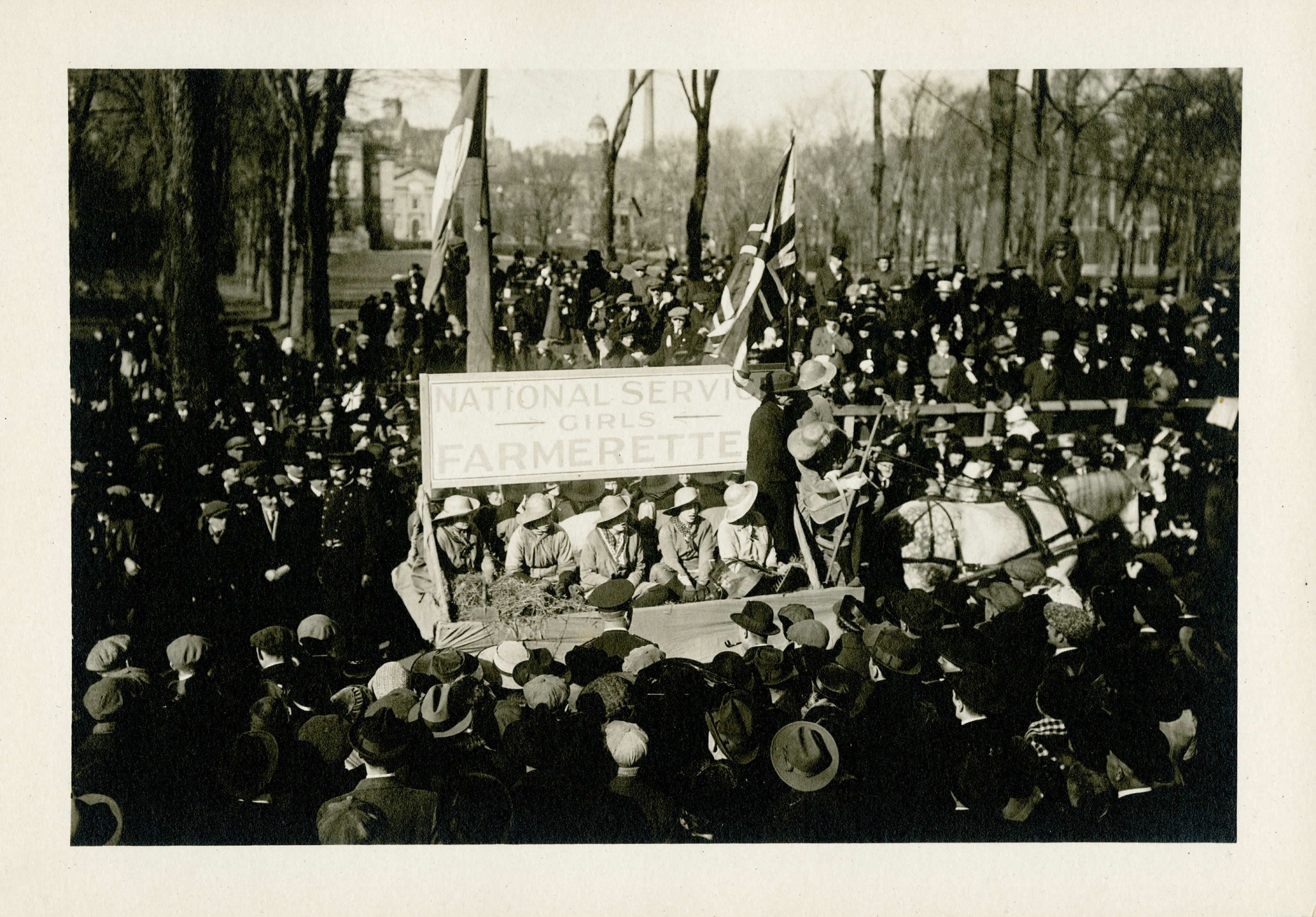 Photographs - Home Front Photographs | Canada and the First World War