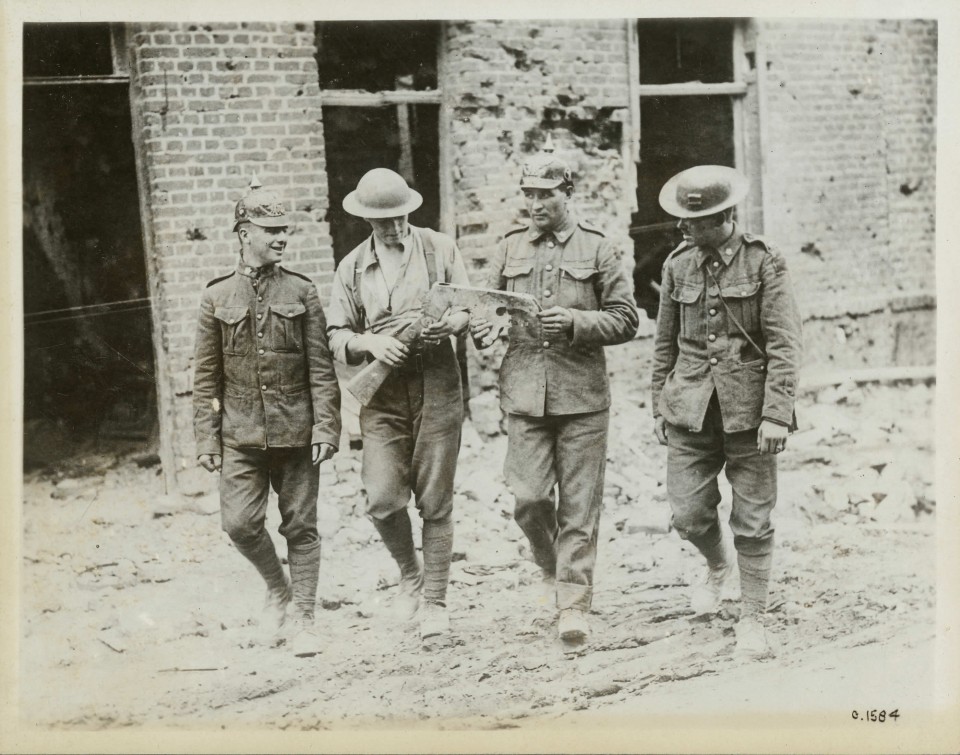 Photographs - Life at the Front Photographs | Canada and the First ...