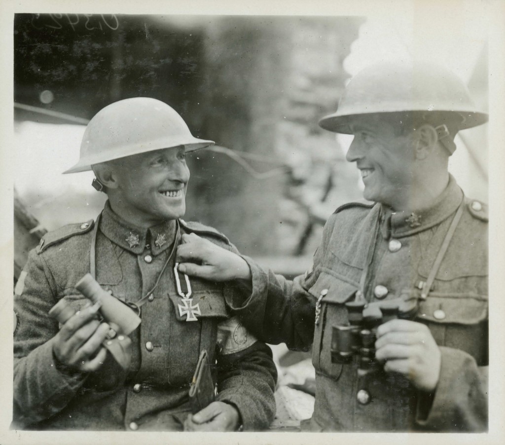 Photographs - Life at the Front Photographs | Canada and the First ...